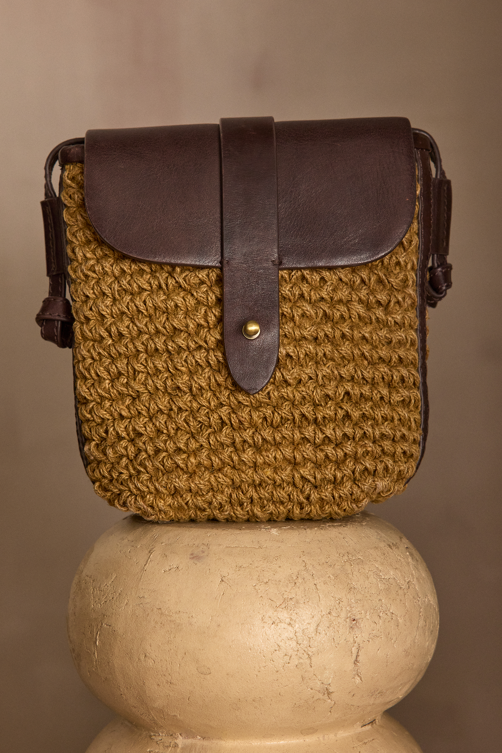 GABRIEL MINI JUTE shoulder bag woman | CHOCOLATE | Maison 123